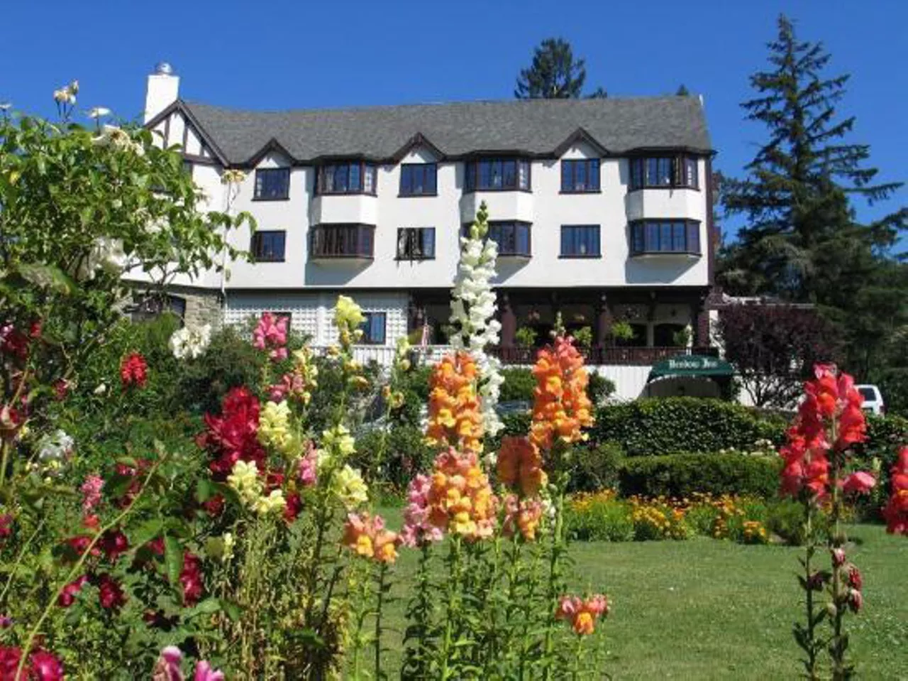 Benbow Inn Files for Bankruptcy Protection, Blames U.S. Bank